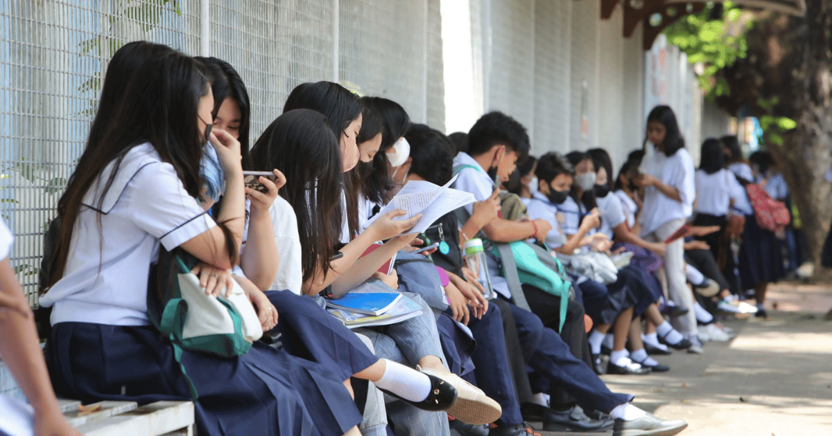 Sen. Jinggoy Estrada files bill seeking removal of senior high school education • PhilSTAR Life